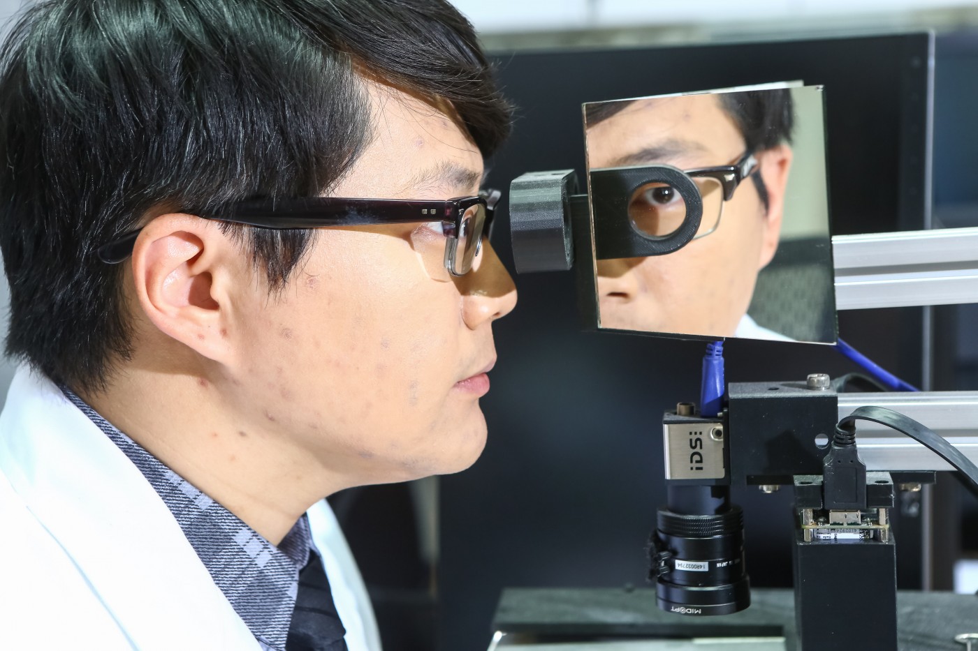 Taiwanese Eye Doctor Builds AR Training Machine For Cataract Operations ...