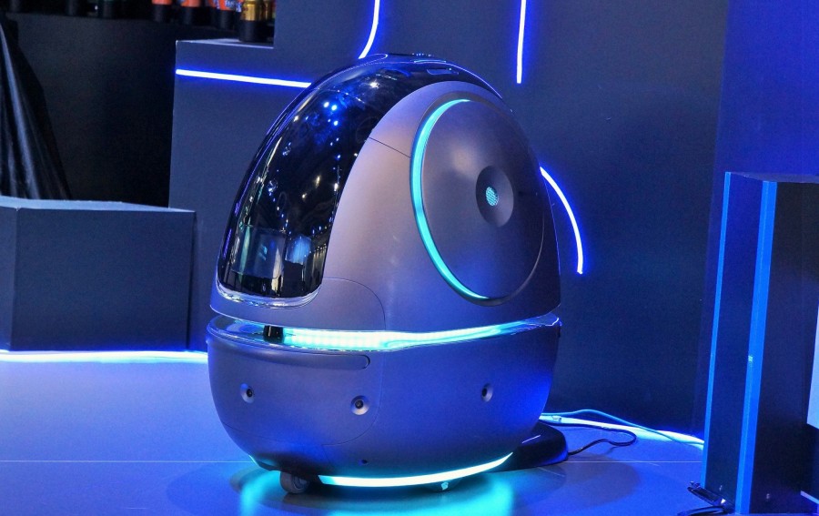 阿里巴巴一口氣發表三款AI機器人，要從居家走向飯店、醫院和大馬路｜數位時代 BusinessNext