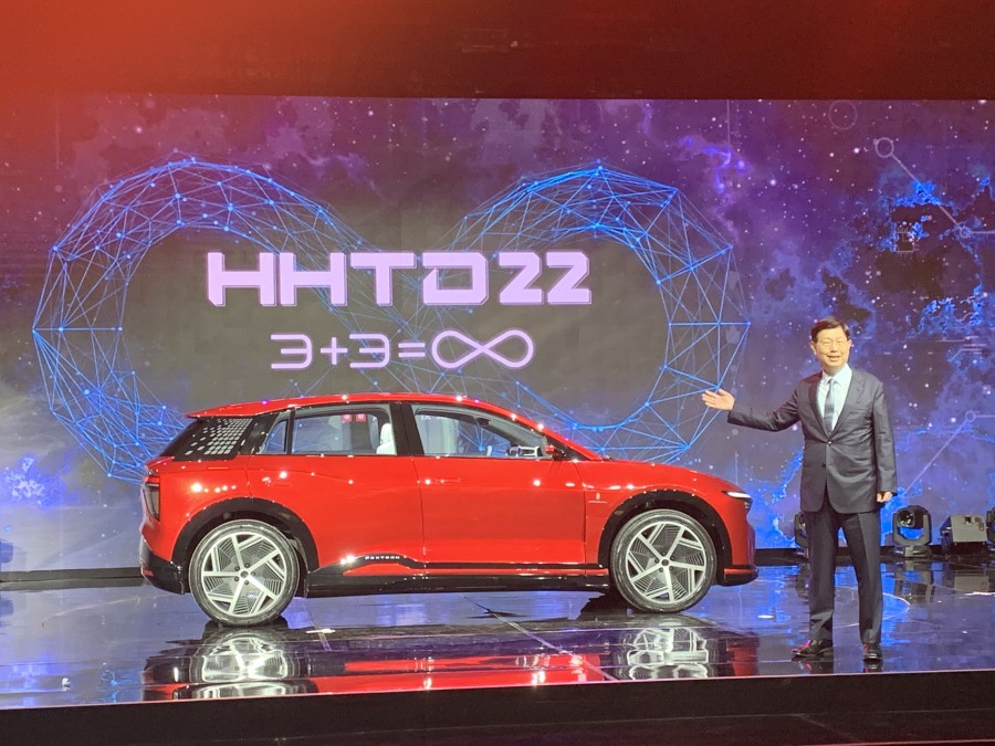 鴻海Model C量產版亮相，還有Model V、Model B！性能、配備一次看｜數位時代 BusinessNext